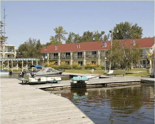 FERN RESORT | ⋆⋆⋆ | ORILLIA, CANADA | SEASON DEALS FROM $373